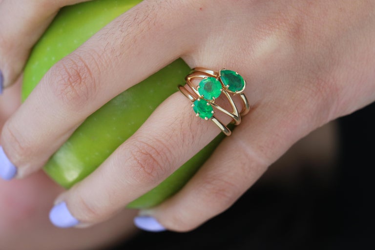 18k Yellow Gold Emerald Eye Ring For Sale at 1stDibs