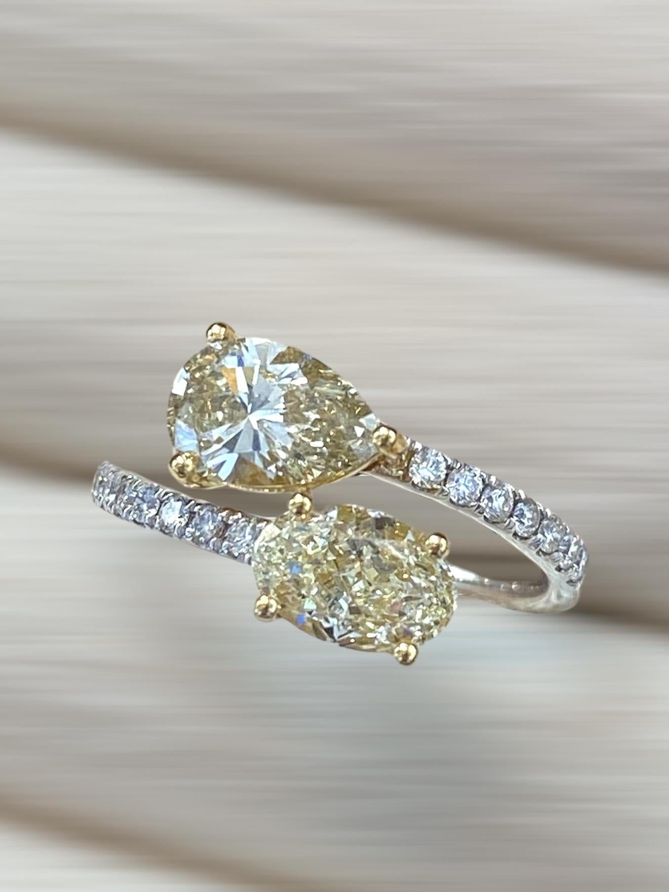 18K Yellow Gold Fancy Yellow Diamond Yin Yang Ring For Sale at 1stDibs