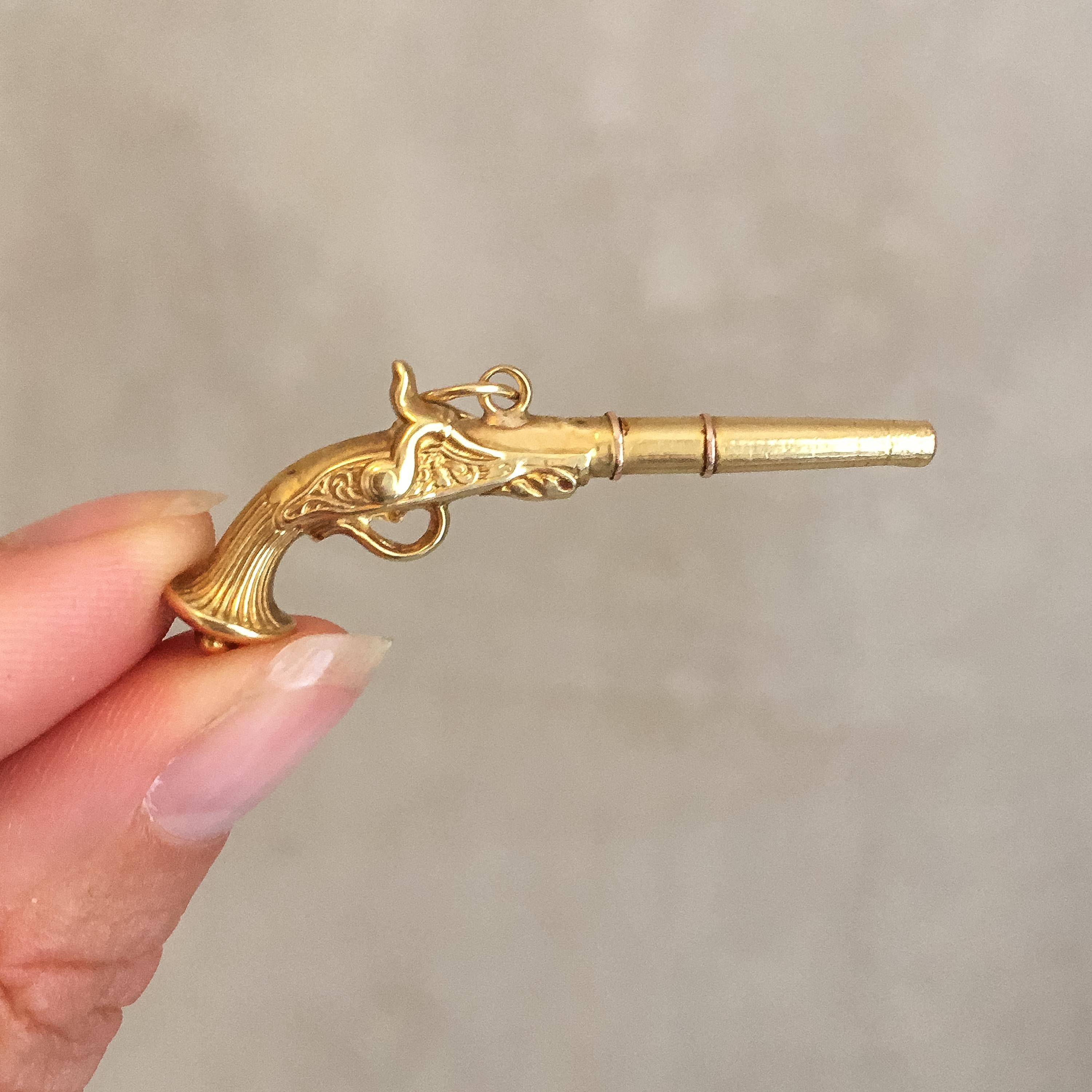 Vintage Flintlock Pistol 18 Karat Gold Charm Pendant For Sale at ...