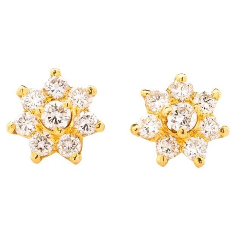 18K Yellow Gold Flower Shaped Diamond Stud Earrings For Sale at 1stDibs