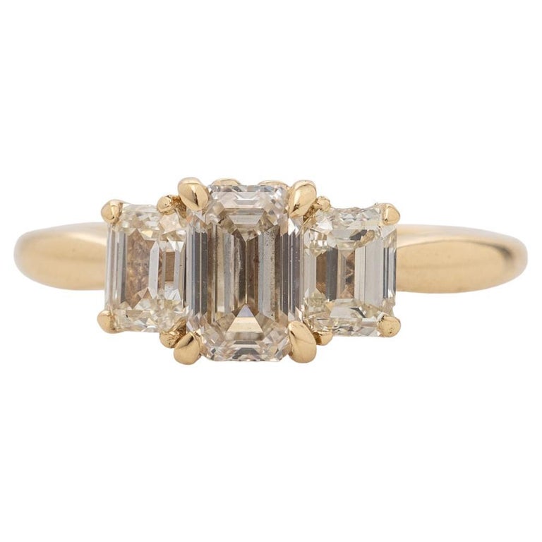 18k Yellow Gold GIA 1.00ct center Emerald Cut Diamond Engagement ...