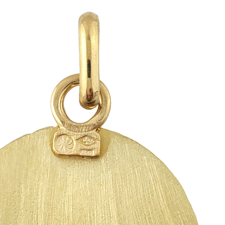 18K Yellow Gold Jesus Disc Pendant For Sale at 1stDibs