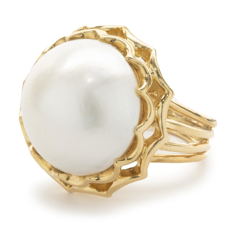 18k Yellow Gold Mabe Pearl Ring with Geometric Bezel For Sale at 1stDibs