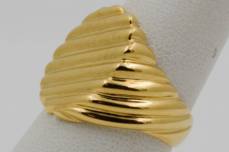18 Karat Yellow Gold Men's Ridged Ring at 1stDibs