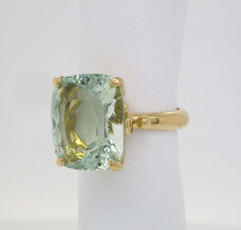 18 Karat Yellow Gold Mint Green Beryl Cocktail Dinner Ring at 1stDibs