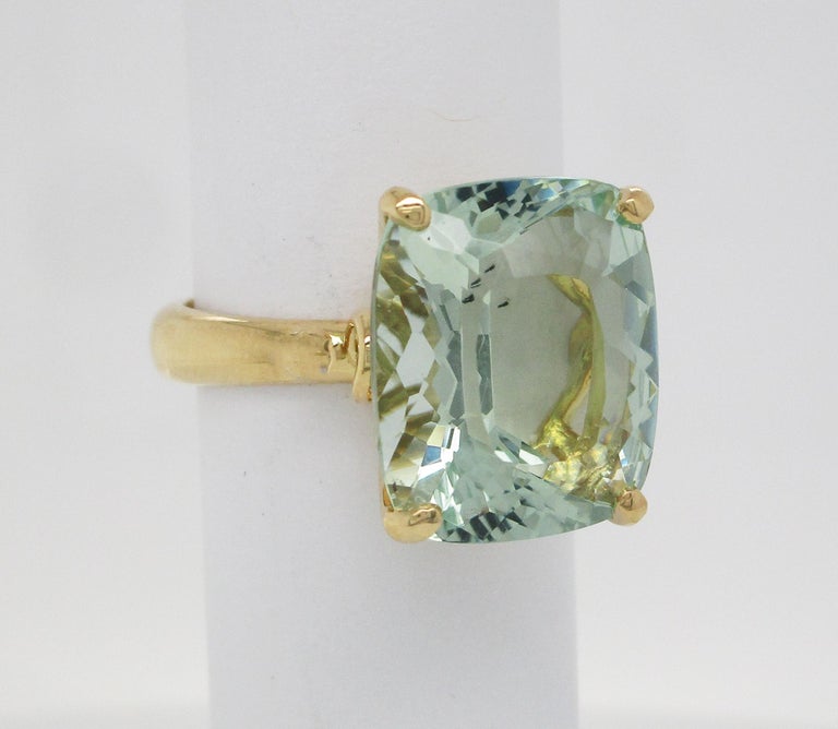 18 Karat Yellow Gold Mint Green Beryl Cocktail Dinner Ring at 1stDibs