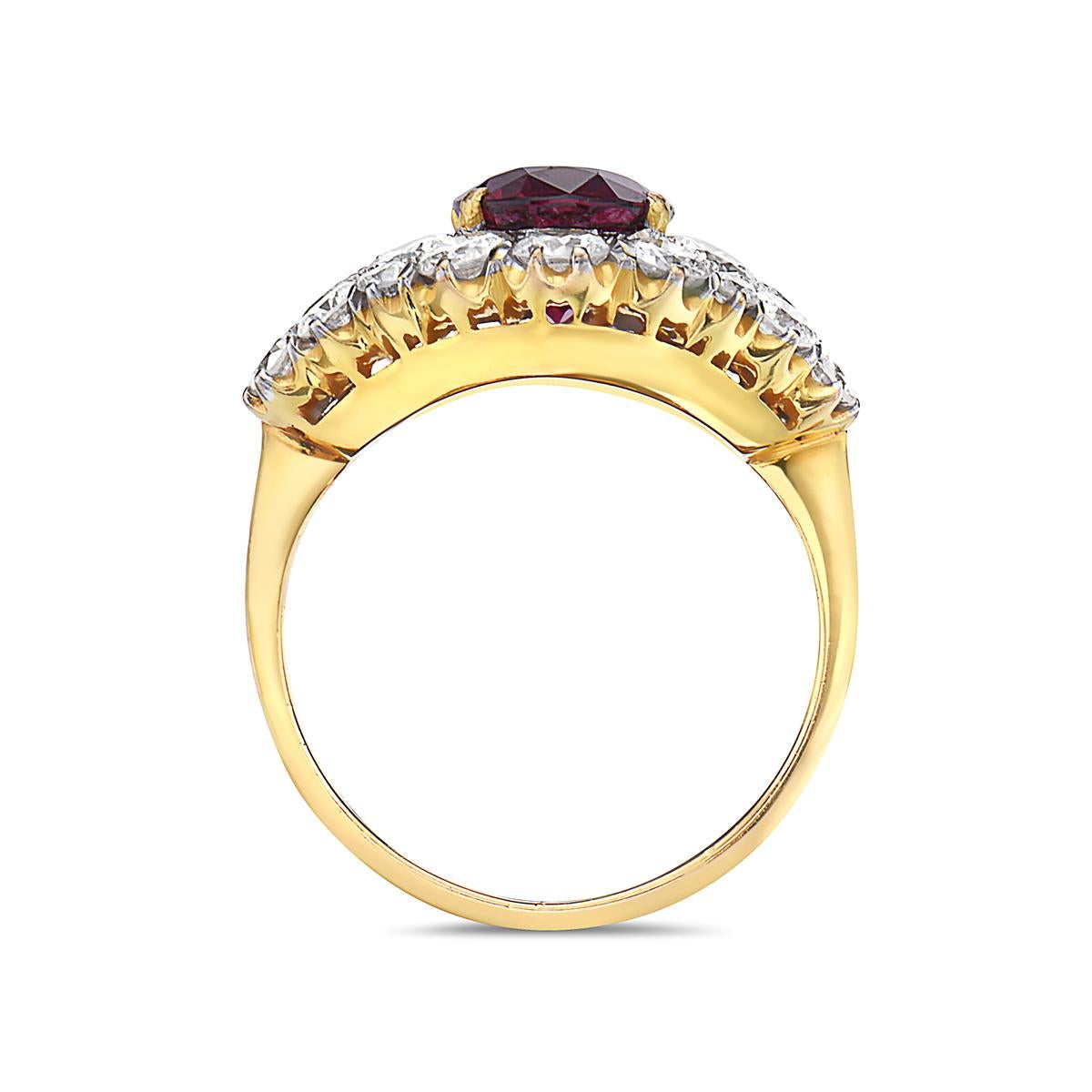 18 Karat Yellow Gold Ruby and Diamond Ring For Sale at 1stDibs