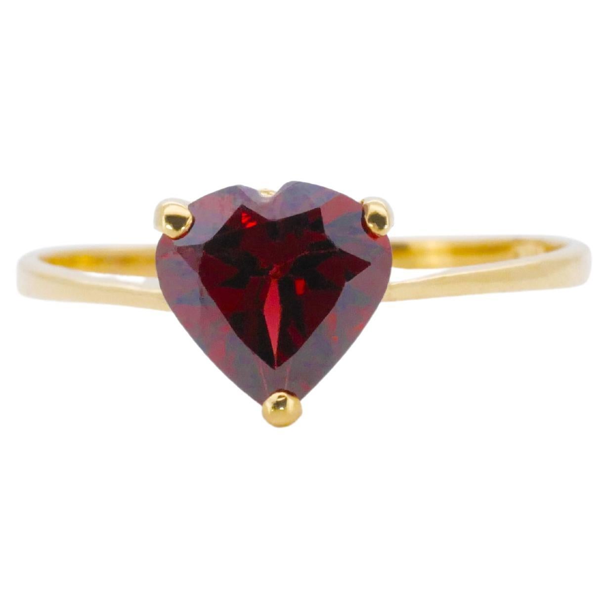 18k Yellow Gold Solitaire Red Heart Ring with 1 Carat Natural Garnet at ...
