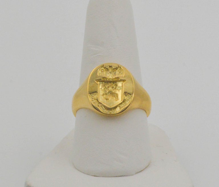 18 Karat Yellow Gold Stamped English Crest 'Words Not Deeds' Signet ...