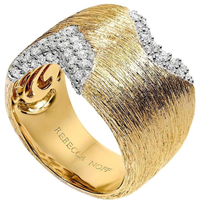 18k Yellow Gold Textured Block Ring For Sale at 1stDibs