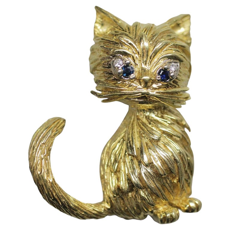 18k Yellow Gold Vintage Cat Brooch with Diamond and Sapphire for Eyes ...