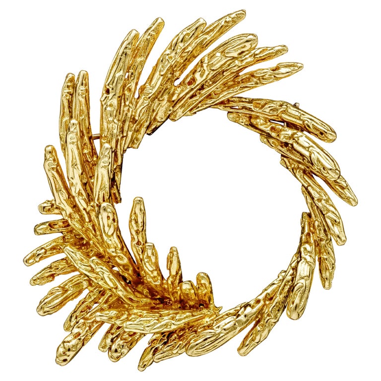 18K Yellow Gold Wreath Design Antique Brooch For Sale at 1stDibs