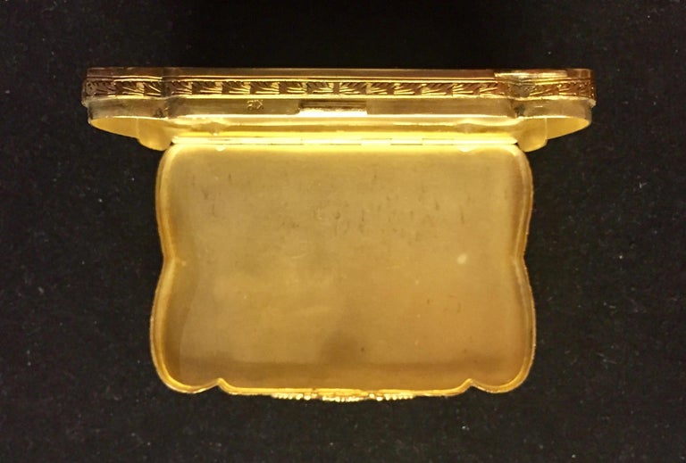 18 Kt Gold Antique Box For Sale at 1stDibs