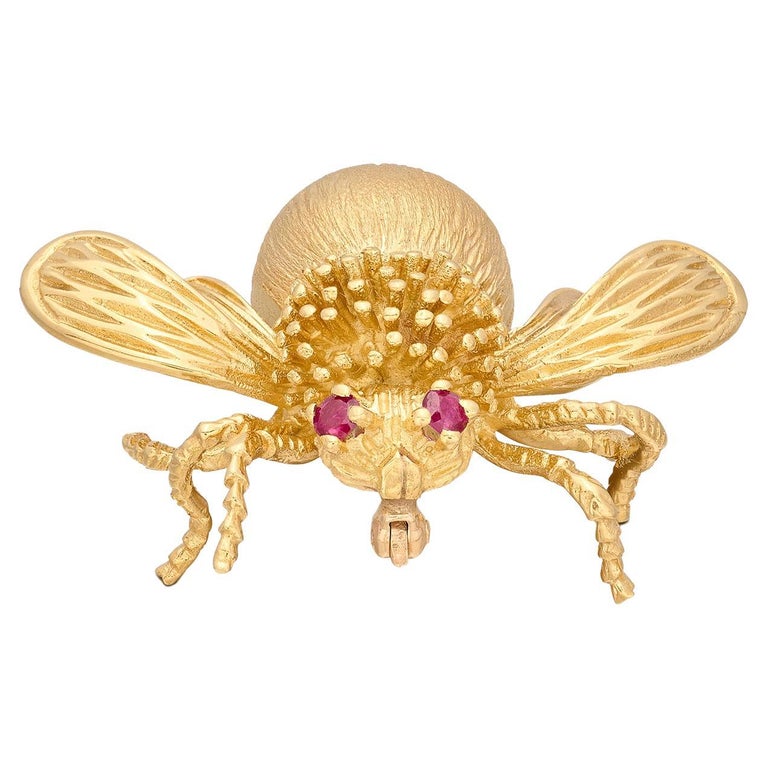 18 Karat Gold and Ruby Bug Brooch by Tiffany and Co. For Sale at 1stDibs