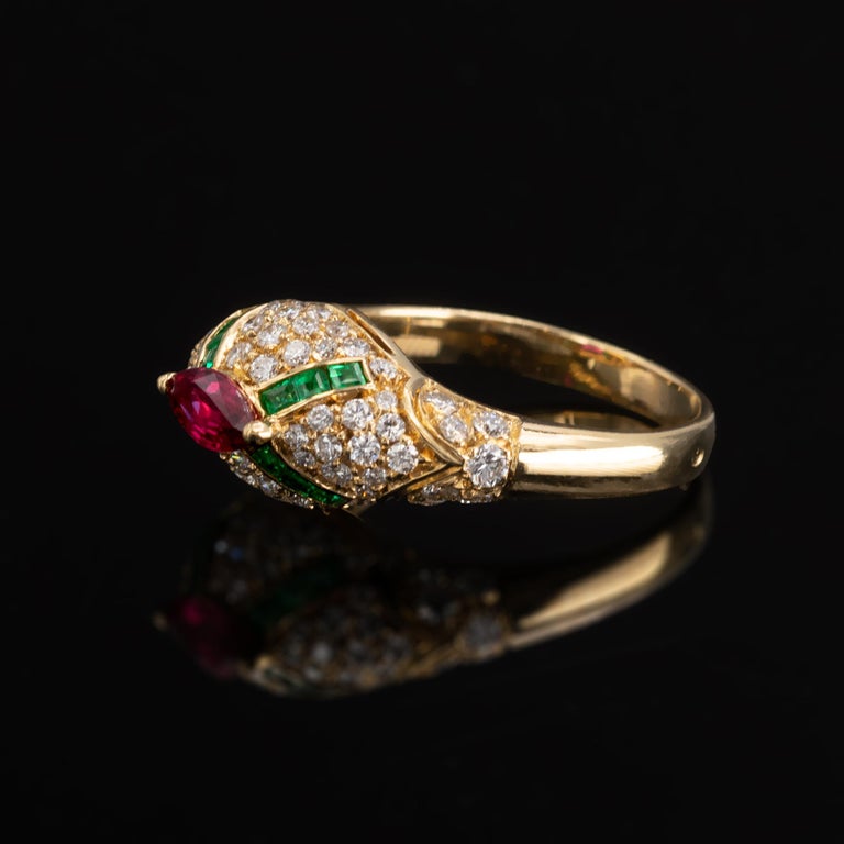 18Kt Gold Ruby Emerald Diamond Ring For Sale at 1stDibs