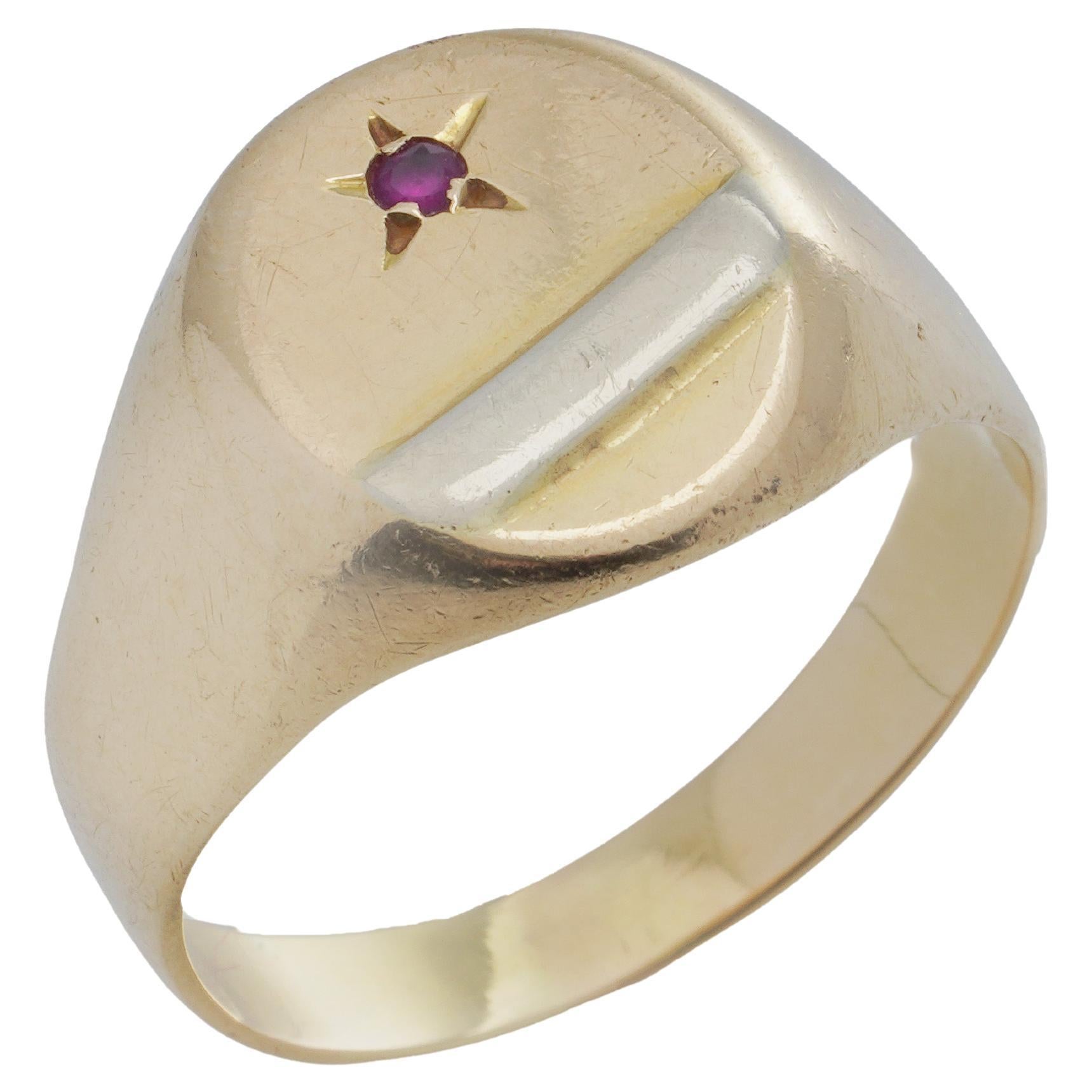 Jade 18KT Yellow Gold Large Vintage Signet Ring For Sale at 1stDibs