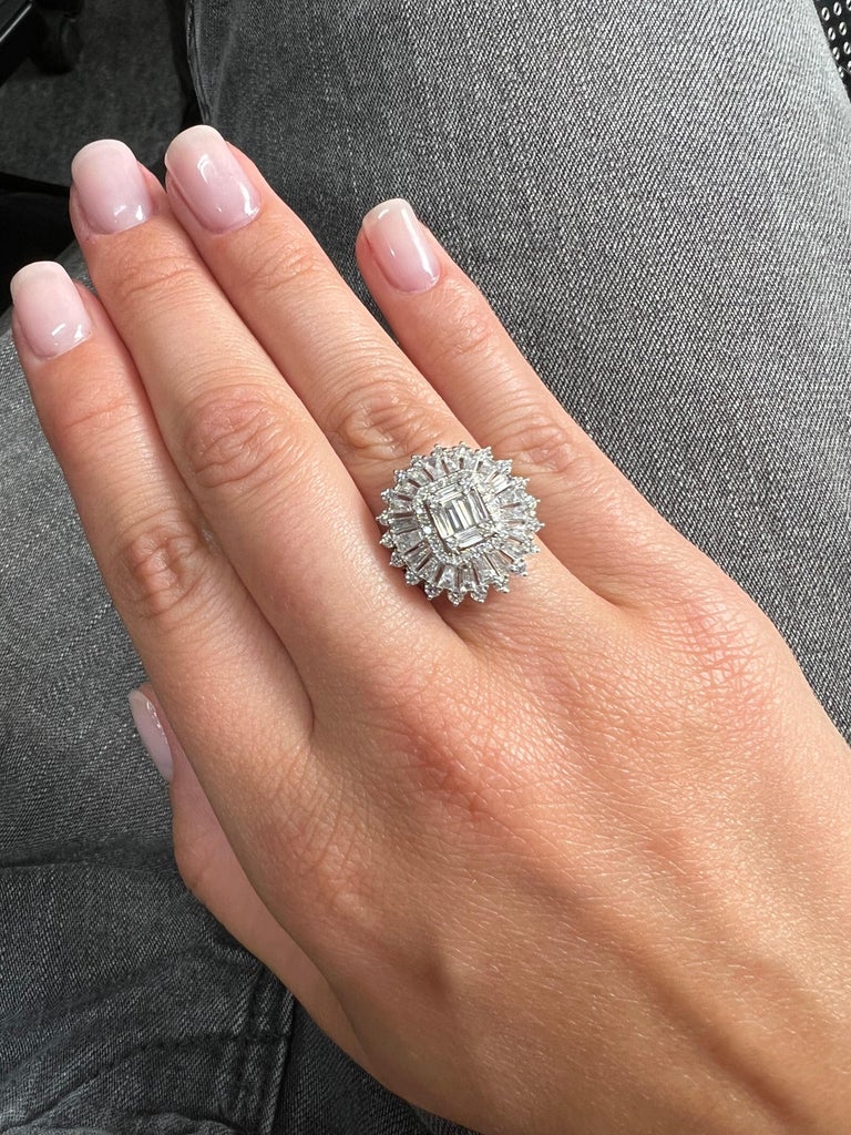 18KT White Gold Diamonds Cluster Baguette Star Burst Statement Ring For ...