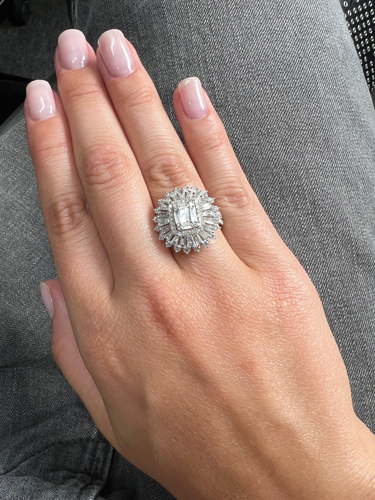 18KT White Gold Diamonds Cluster Baguette Star Burst Statement Ring For ...