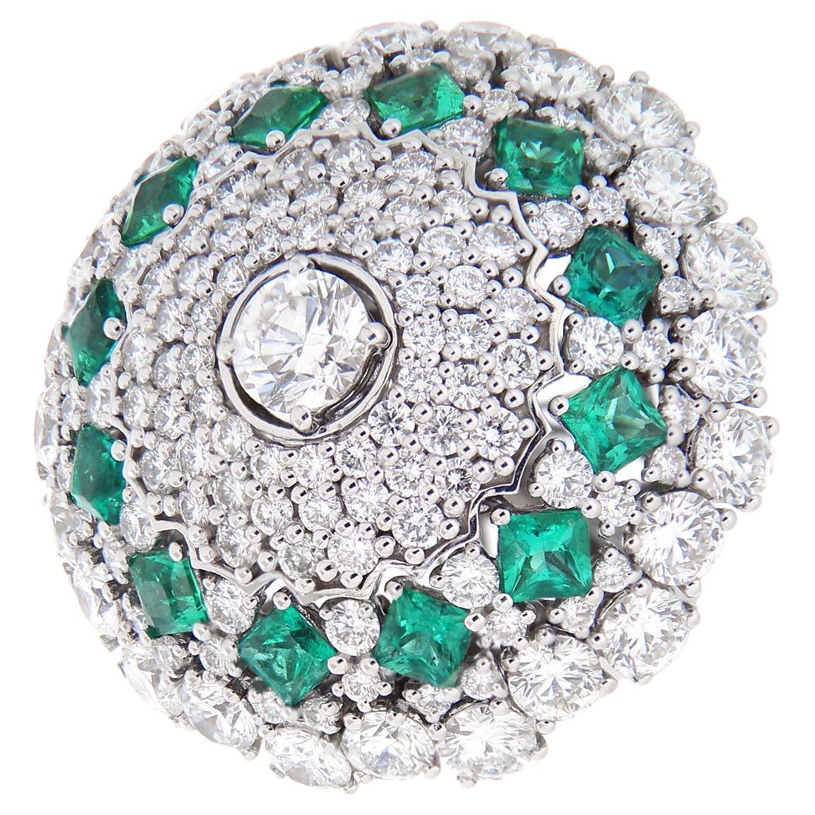 18Kt White Gold VVS G White Diamonds 5.35 ct Square Emerald 1.60 ct For ...