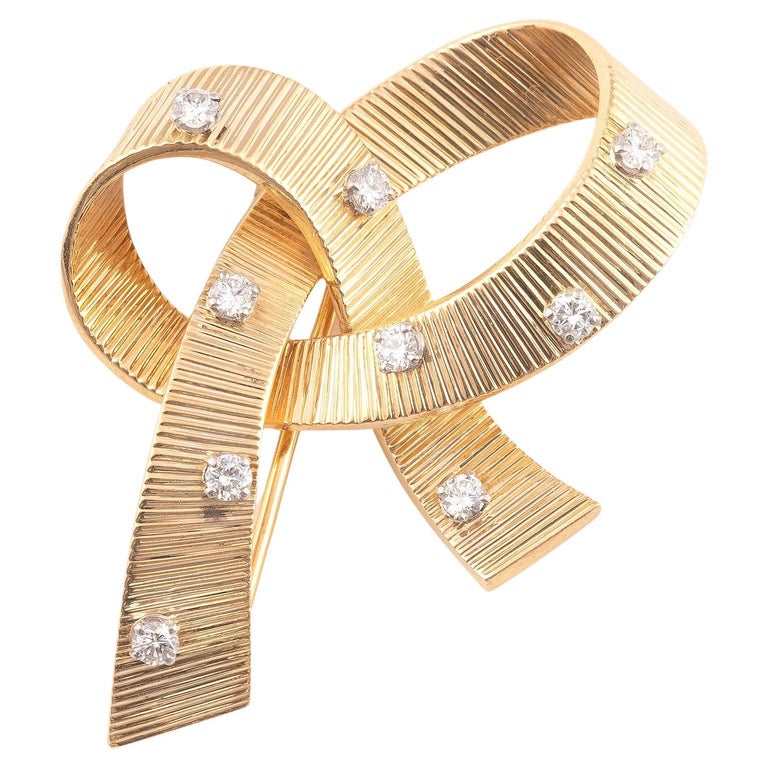 18kt Yellow Gold and Diamond Brooch by Boucheron For Sale at 1stDibs