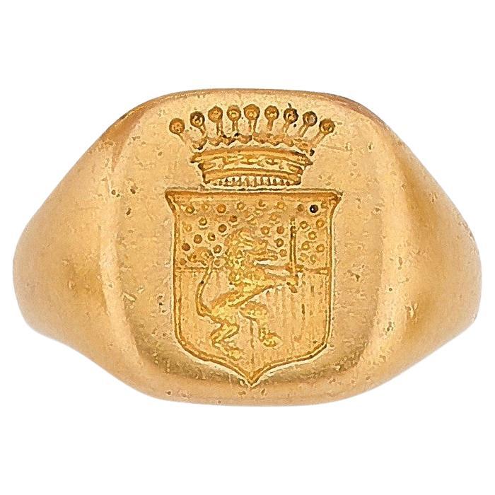 18kt Yellow Gold Antique French Signet Ring For Sale at 1stDibs