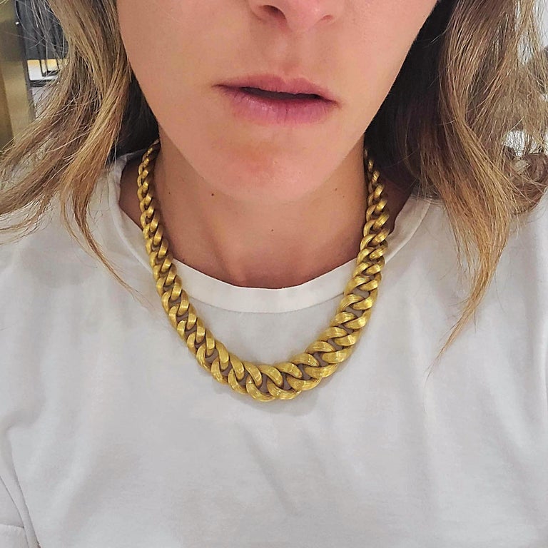 18 Karat Yellow Gold Italian Curbed Link Chain Necklace at 1stDibs