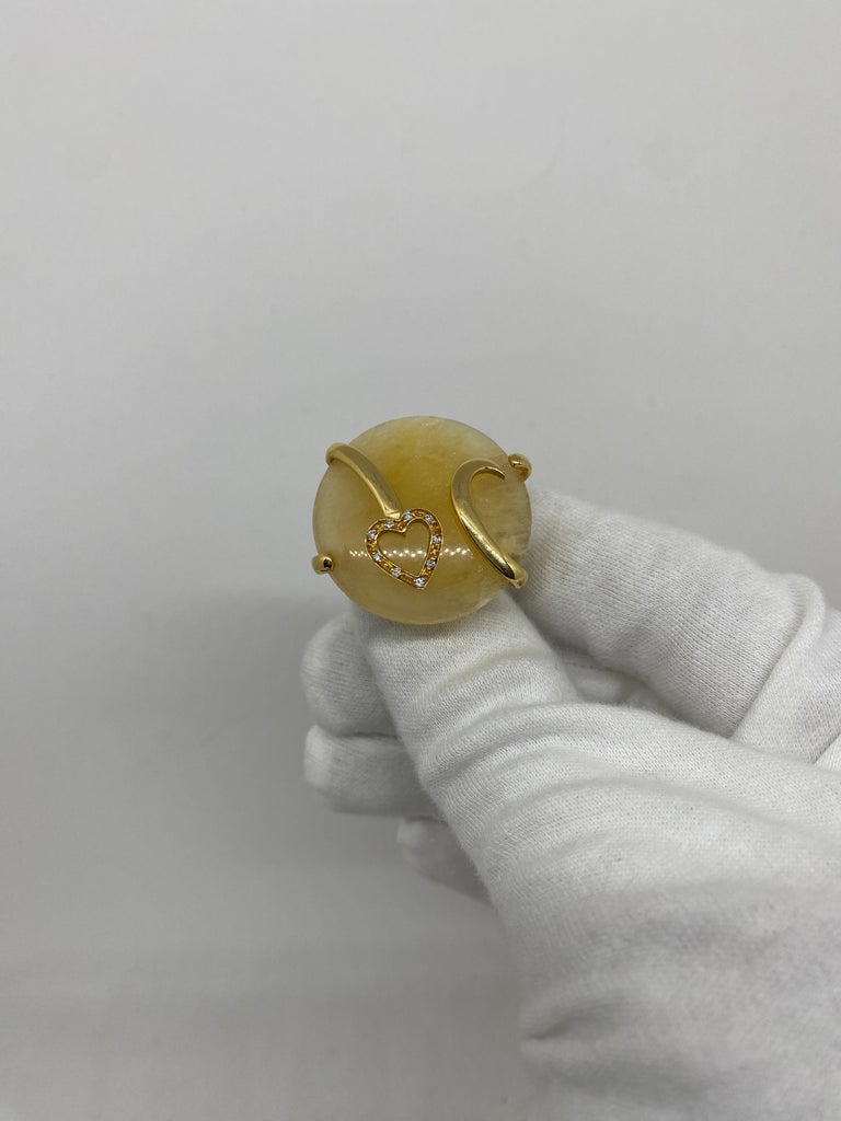 18 Karat Yellow Gold Pascia Heart Ring Mother of Pearl and White ...
