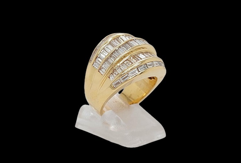 18kt Yellow Gold Ring 4.5 Carat, Baguette Cut Diamonds, Estate Sultan ...