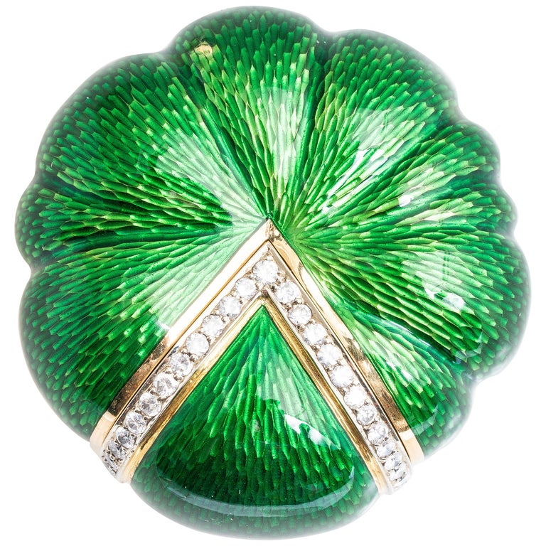 18 Karat Yellow Green Enamel and Diamond Shell Shaped Pill Box For Sale ...