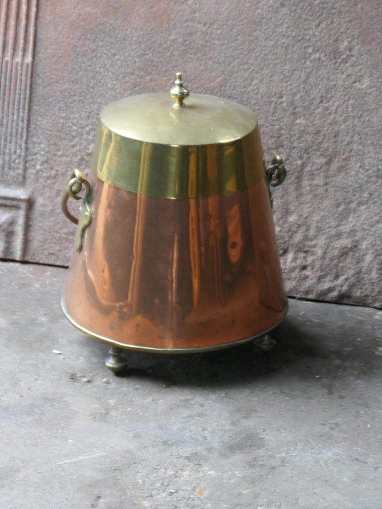 18th -19th Century Dutch Copper and Brass Doofpot For Sale at 1stDibs