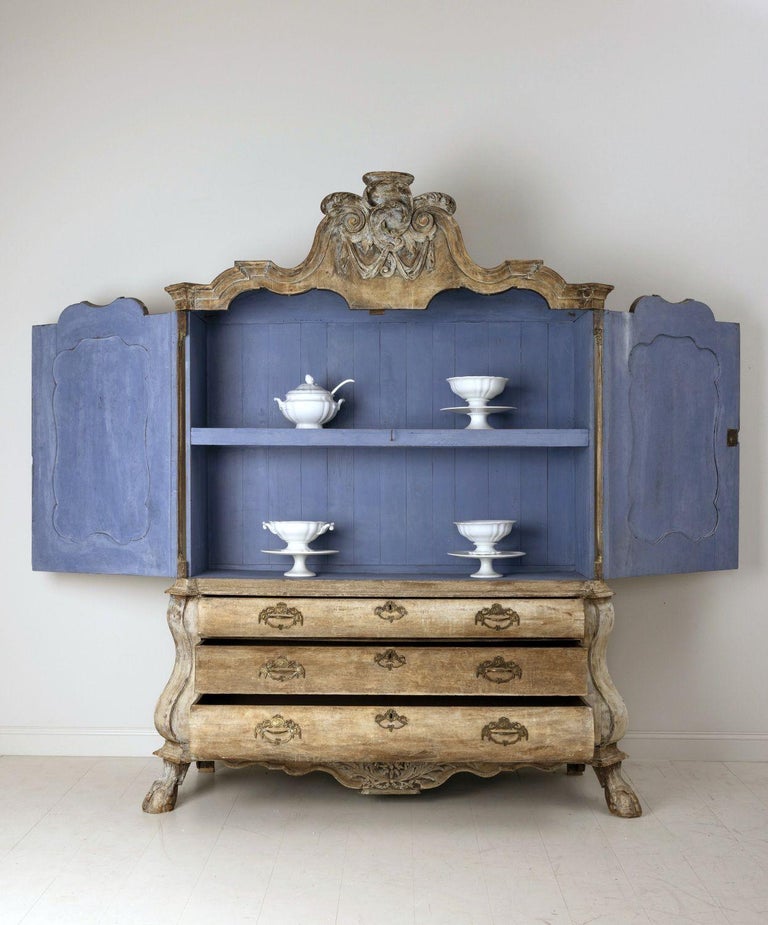 18th c. Dutch Rococo Period Oak Linen Cabinet Press in Original Patina ...