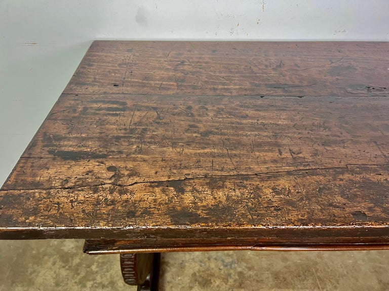 Table à tréteaux italienne du 18e siècle En vente sur 1stDibs