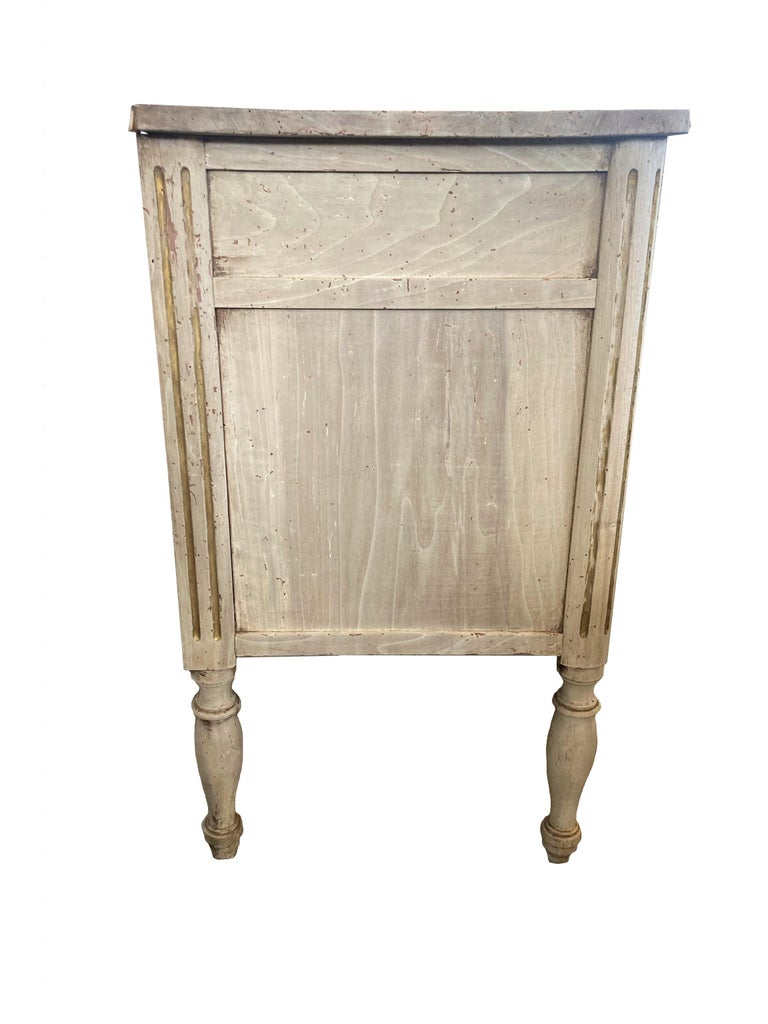 18th Century Bleached Italian Walnut Louis XVI Commode For Sale at 1stDibs