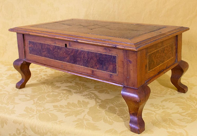 Cherry wood and native wood box from the 18th century For Sale at 1stDibs