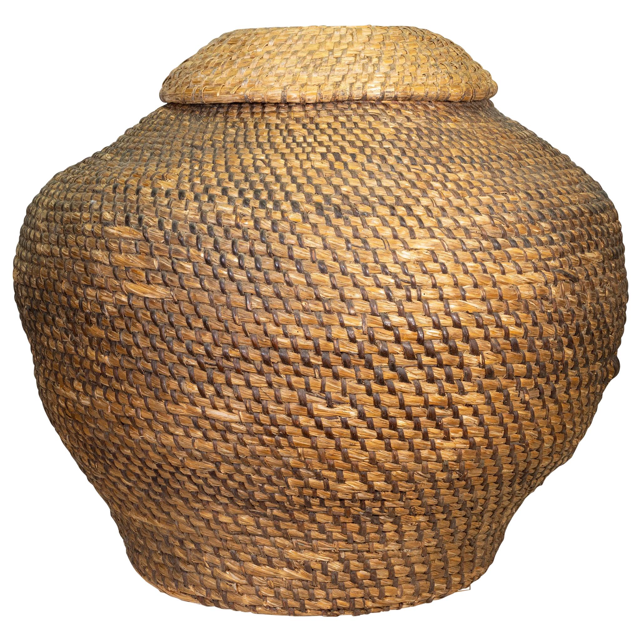 Vintage Rye Coiled Straw Basket, circa 1940s For Sale at 1stDibs