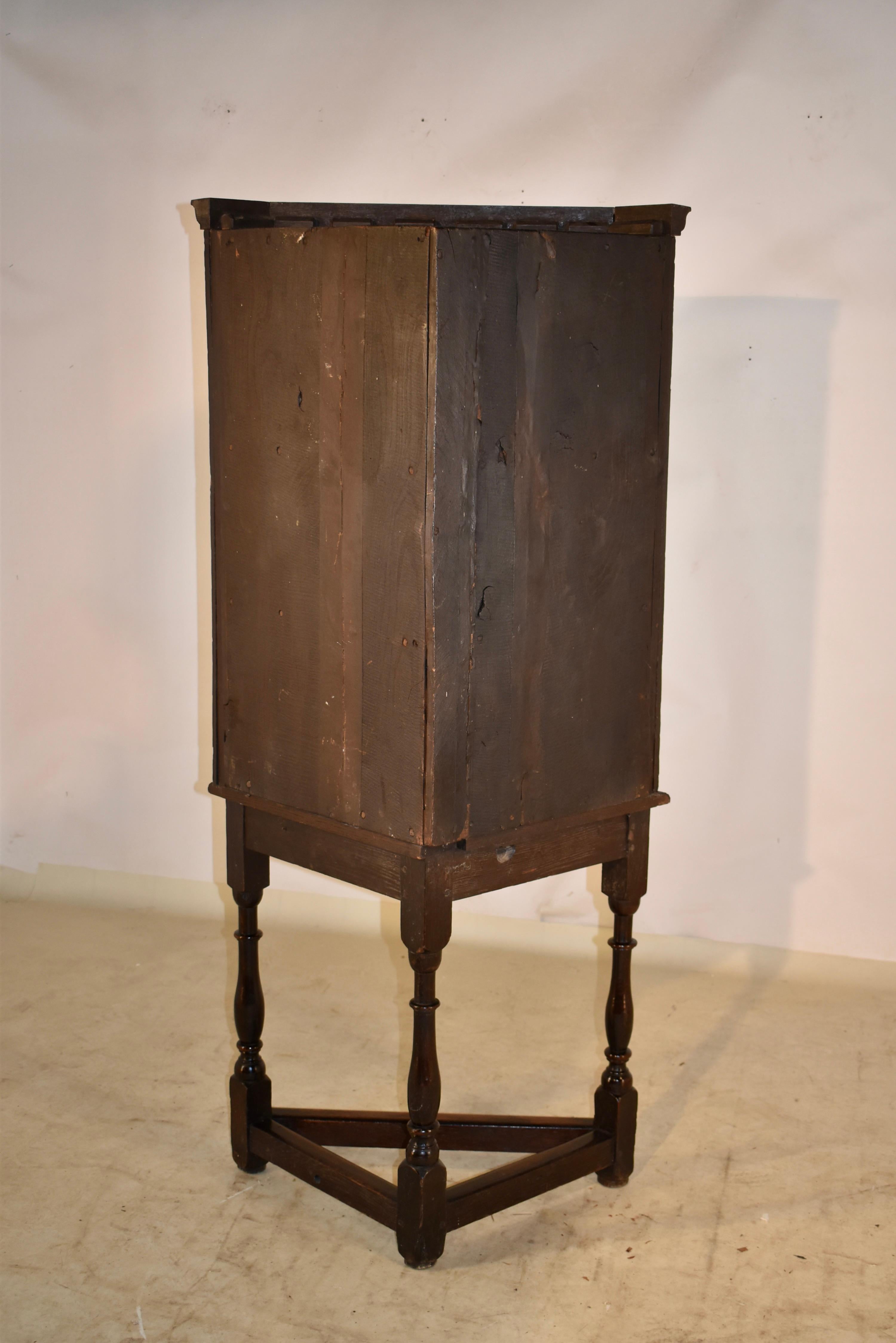 18th Century Corner Cupboard on Stand For Sale at 1stDibs