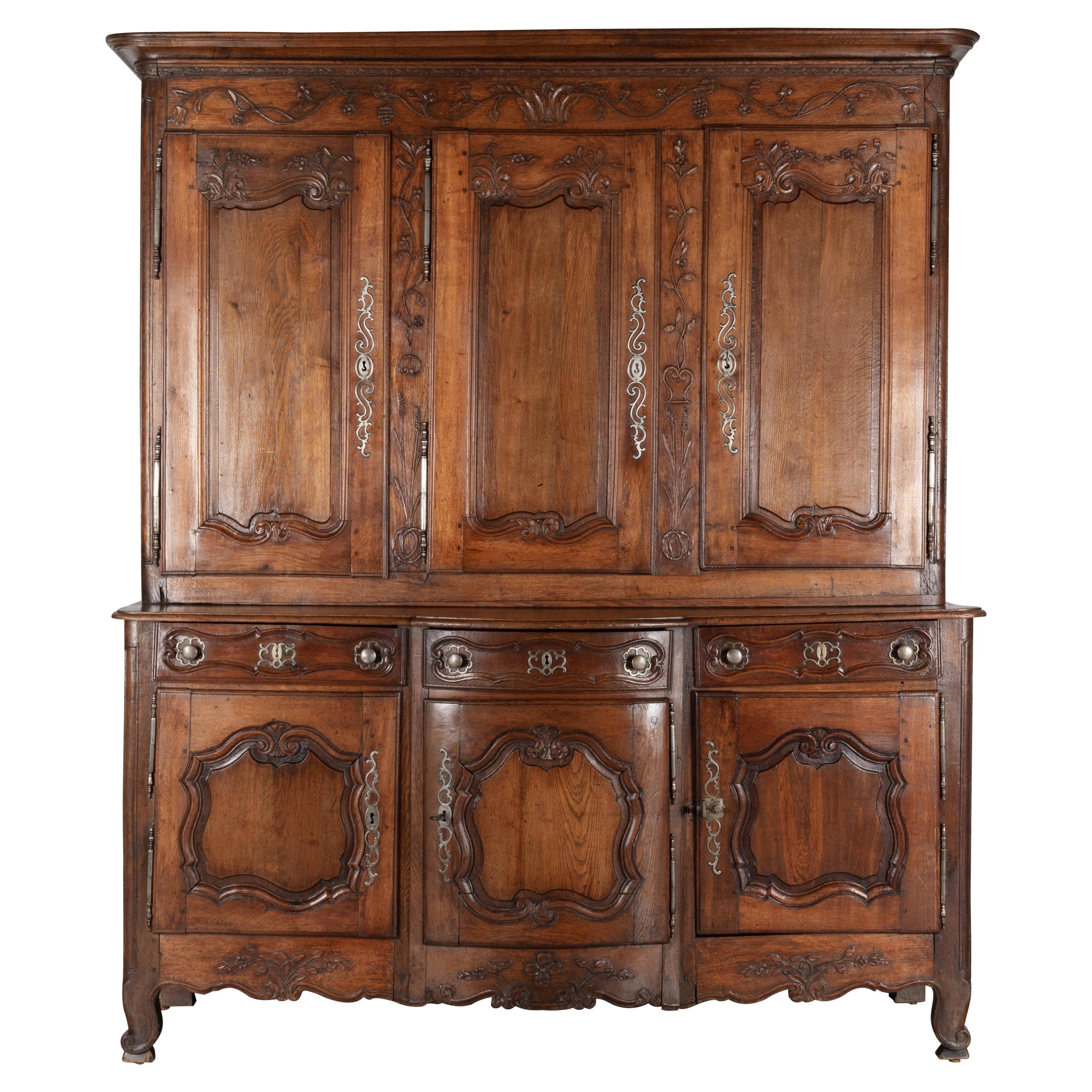 18thc French Provincial Chestnut Buffet For Sale at 1stDibs
