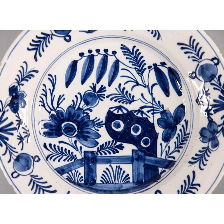 18th-Century Dutch Delft Faience Floral Plate For Sale at 1stDibs