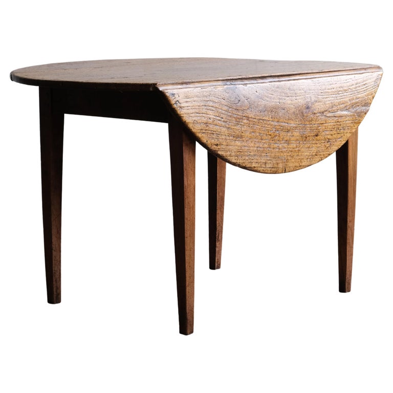 18th Century Elm Drop Leaf Farmhouse Table For Sale at 1stDibs