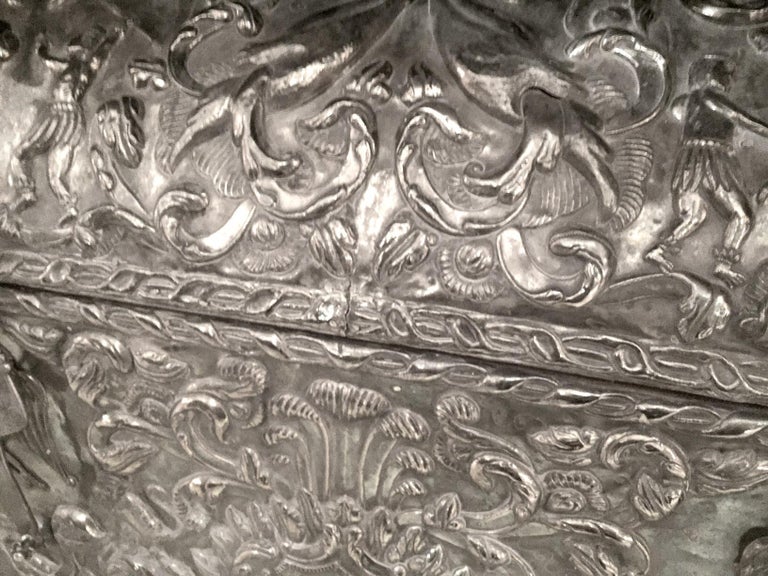 18th Century Embossed Solid Silver Coffer For Sale at 1stDibs