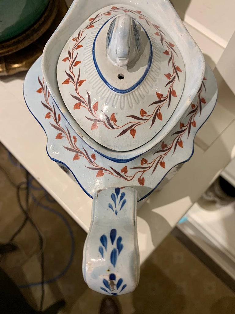 18th Century English Lowestoft Chinoiserie Porcelain Teapot at 1stDibs