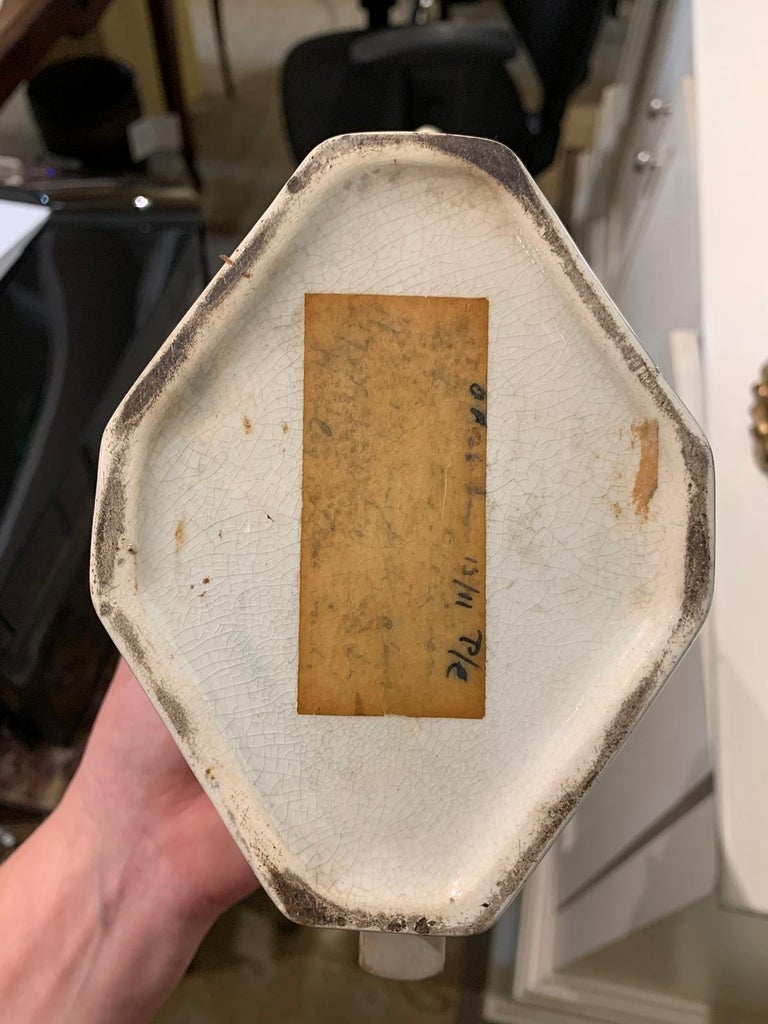 18th Century English Lowestoft Chinoiserie Porcelain Teapot at 1stDibs