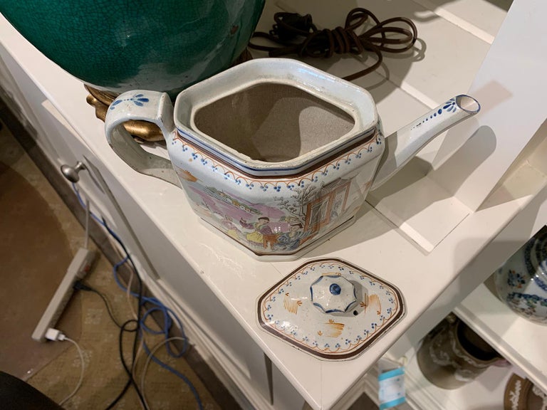 18th Century English Lowestoft Chinoiserie Porcelain Teapot at 1stDibs