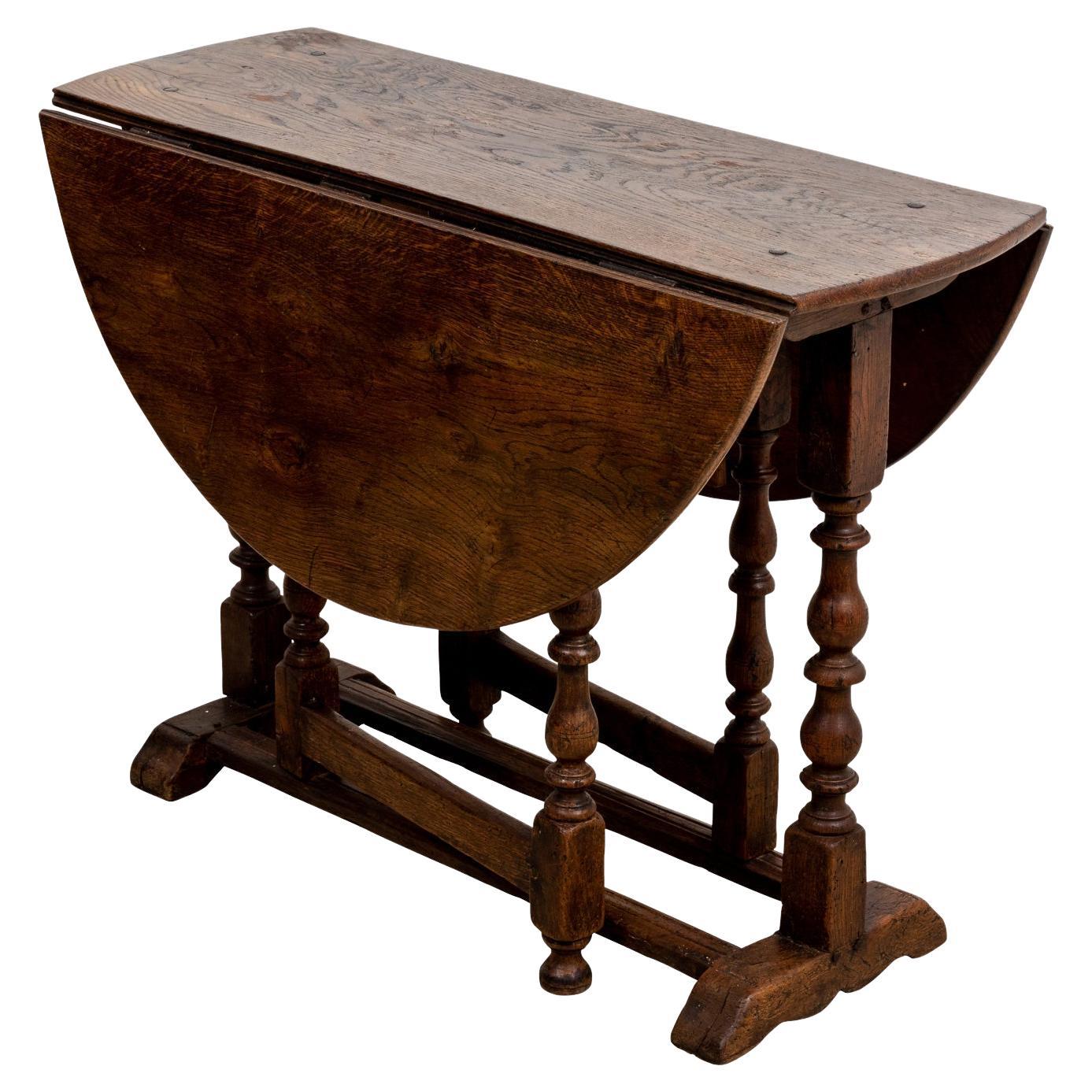 Italian 18th Century Solid Walnut Gateleg Table from Tuscany For Sale ...