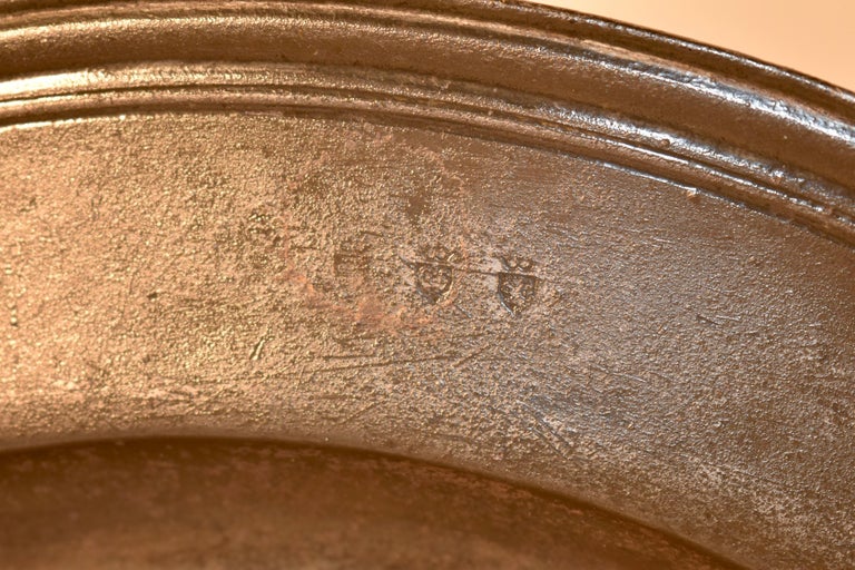 18th Century English Pewter Charger For Sale at 1stDibs