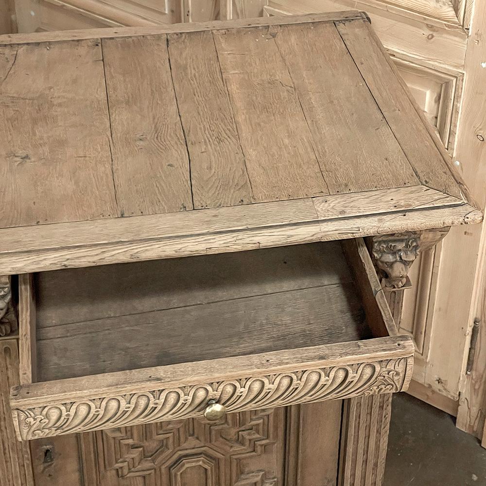 18th Century Flemish Renaissance Buffet in Stripped Oak For Sale at 1stDibs