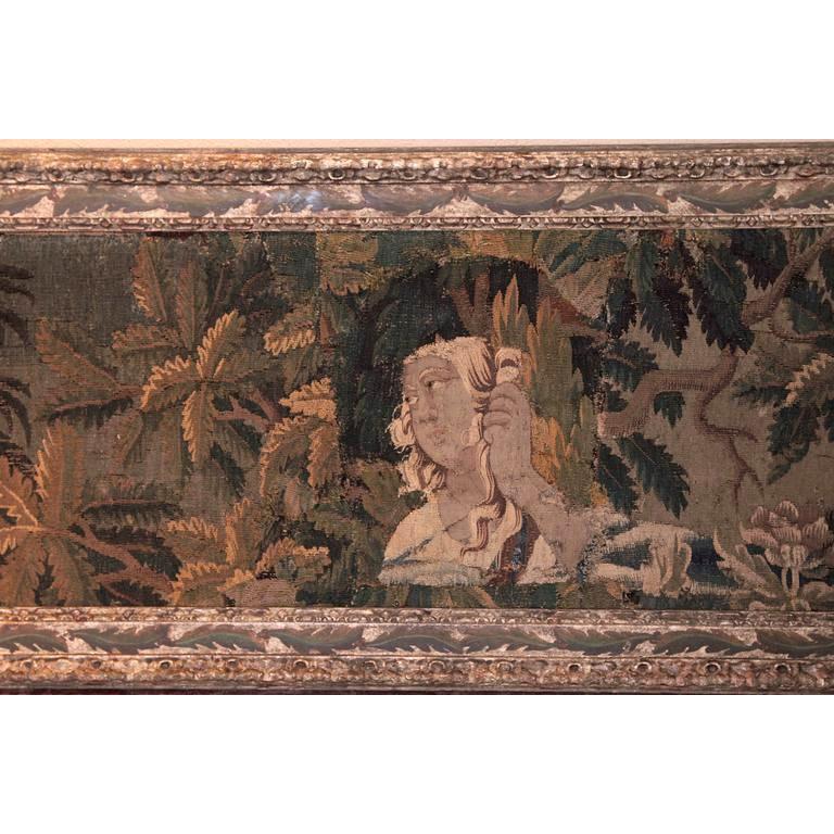 Französischer Aubusson-Wandteppich aus dem 18. Jahrhundert in einem antik bemalten ...