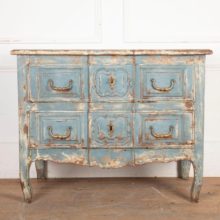 18th Century French Commode For Sale at 1stDibs