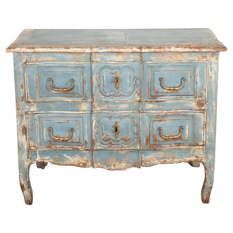 18th Century French Commode For Sale at 1stDibs