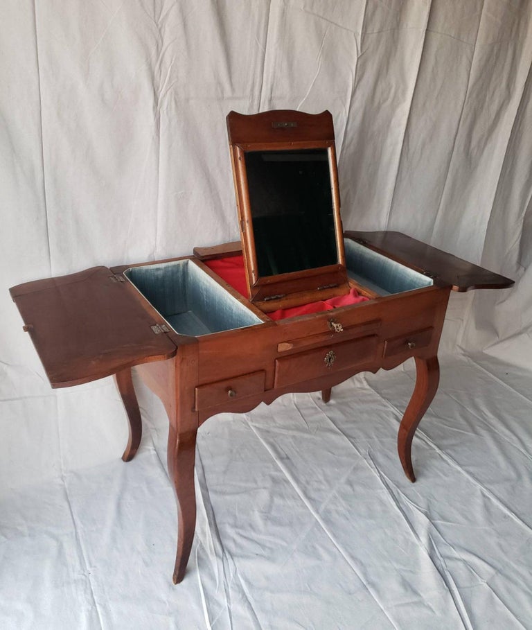 18th Century French Provincial Coiffeuse Poudreuse at 1stDibs